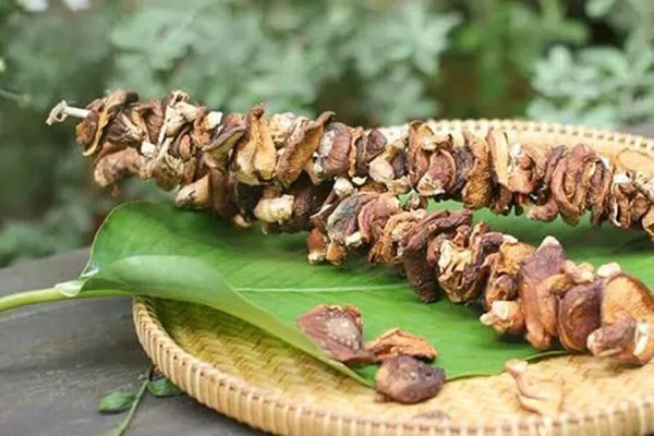 Top 20 Famous Sapa Specialties to Bring Home as Gifts - Hanoi Local Tour
